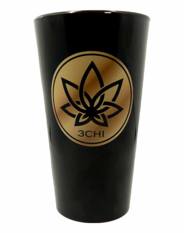3Chi Pint Glass - Medallion - 3Chi Delta 8 THC, CBN, CBD, & More